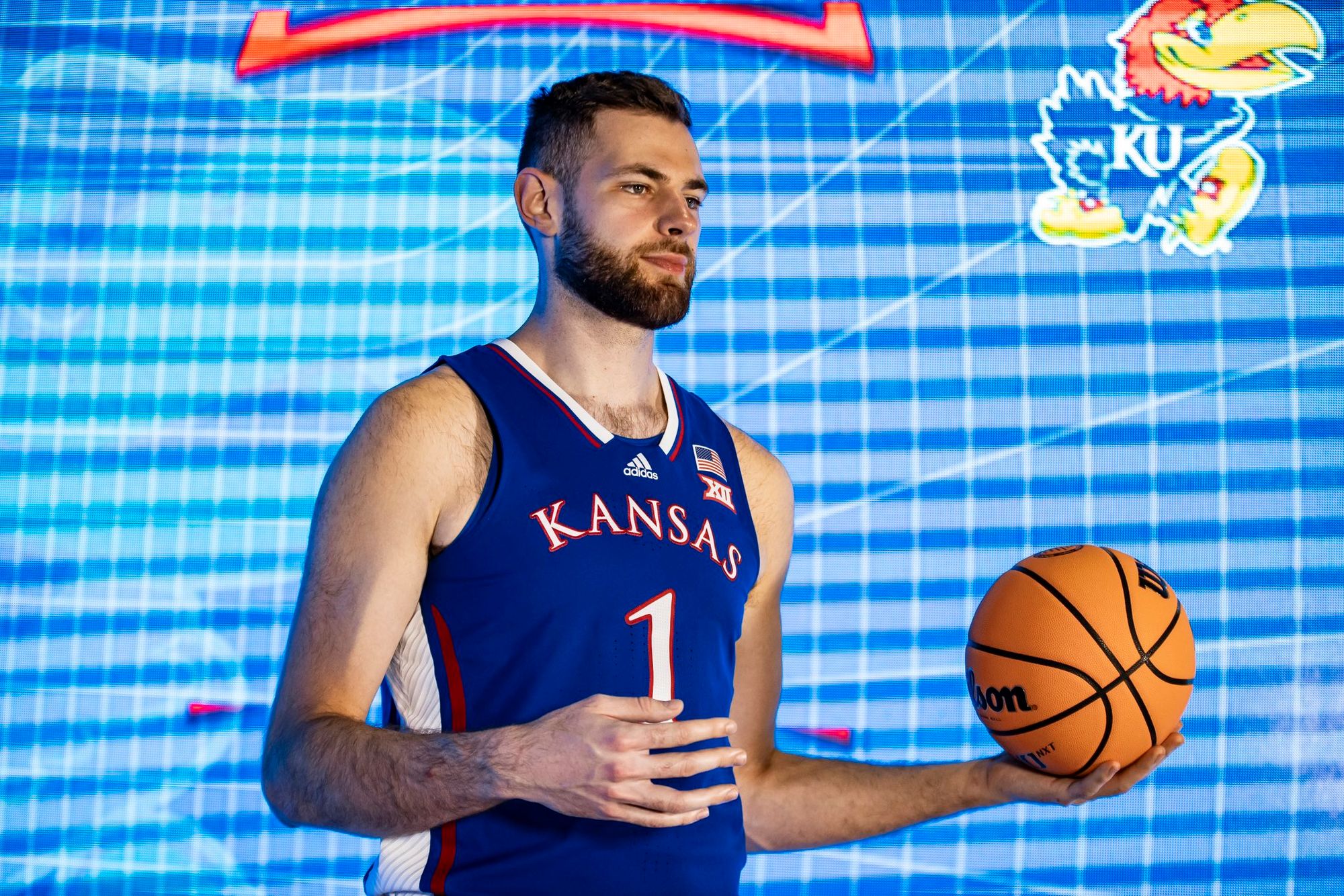 The distinct and unique impact of Kansas center Hunter Dickinson